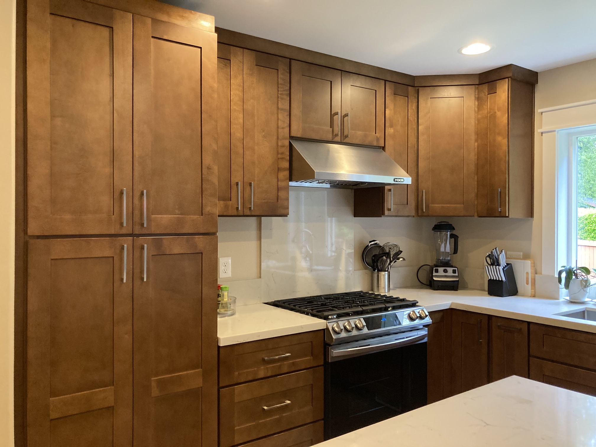 A1 Cabinet & Granite-M31 – Newport Mocha